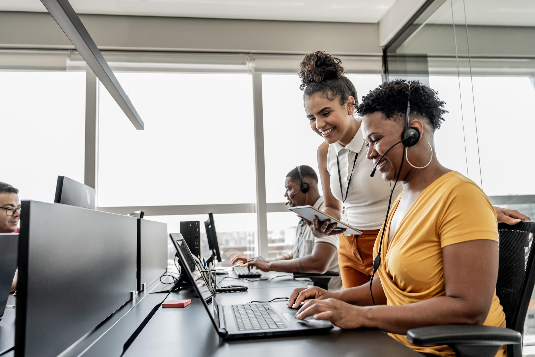 O que é e como funciona um call center?